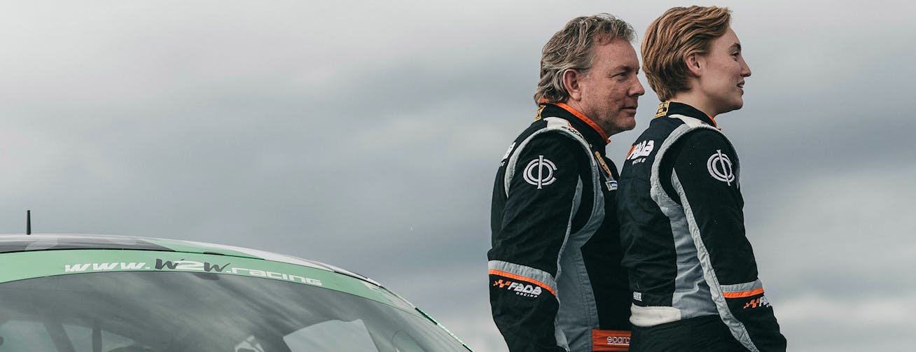 Become a race car driver with the Porsche Track Experience