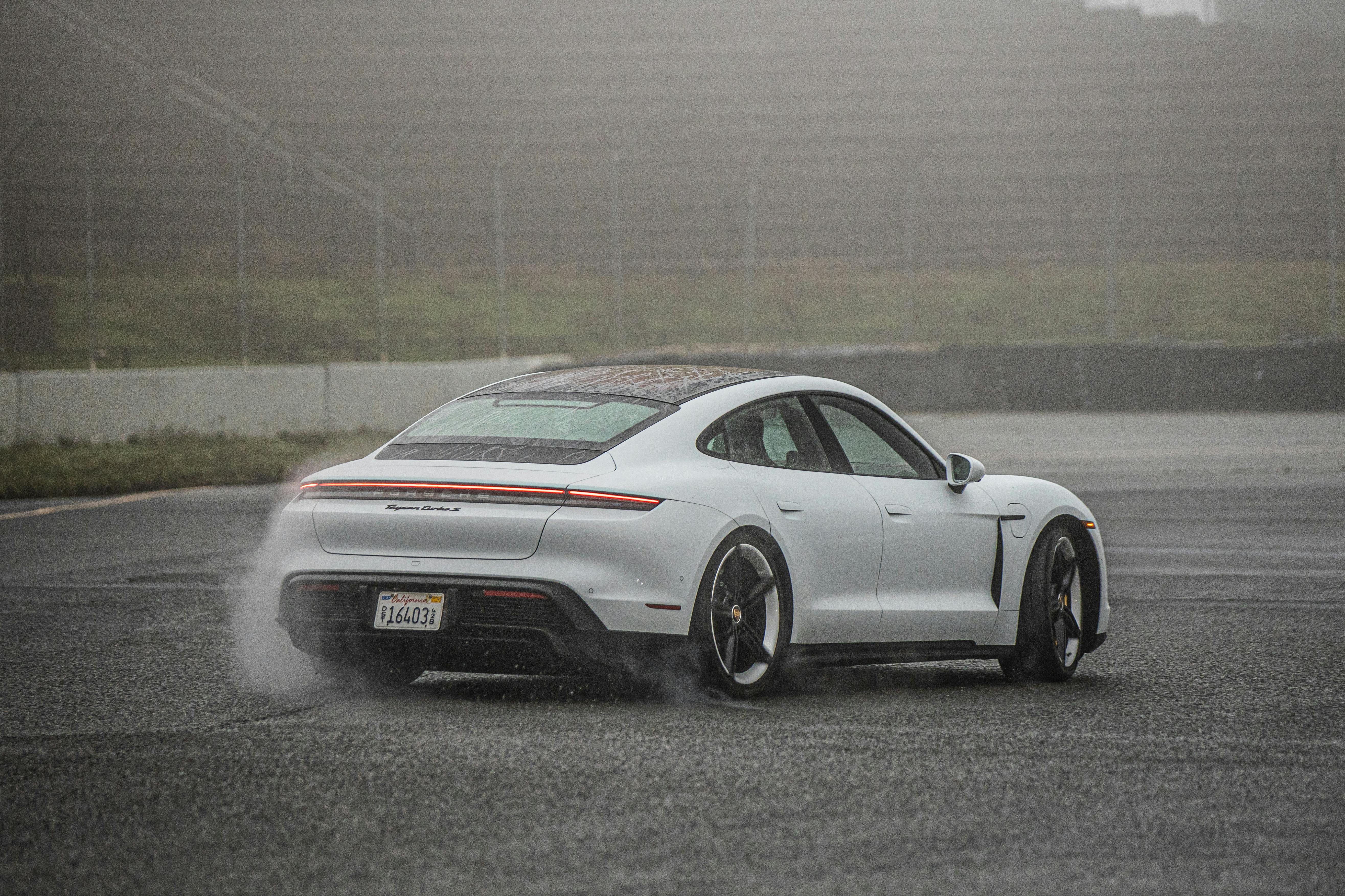 Speed list the 10 fastest Porsche ever made